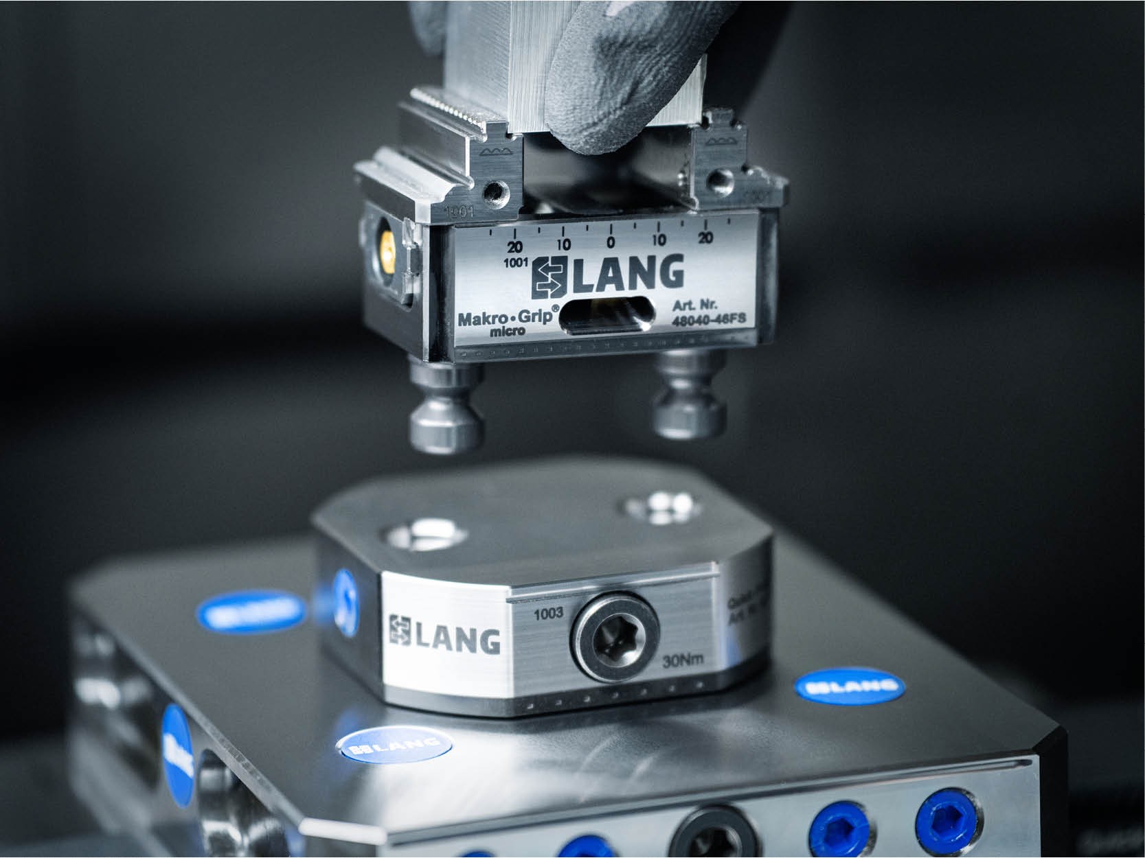 New micro vise with zero point system | LANG Technik USA